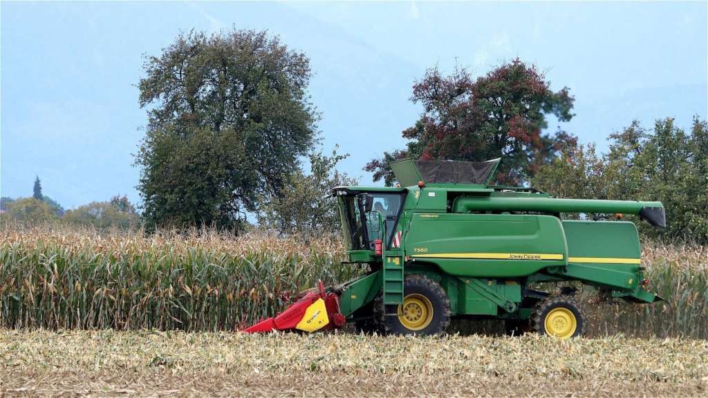 Top 10 Best Combine Harvesters - Agroline Official Blog